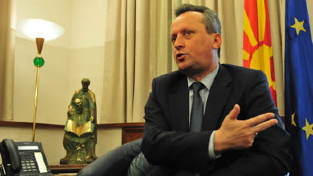 Трајко Вељаноски: Може да се гласа со РМ-пасош, тој документ е само за ...