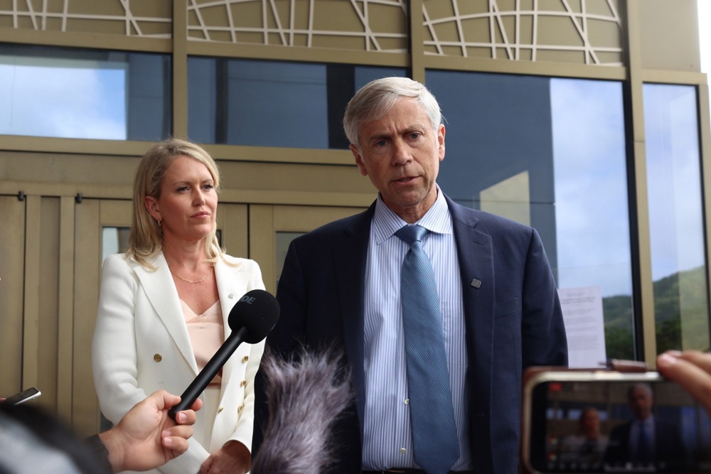 Мадуро пред судот го брани адвокатот на Асанж - МКД.МК